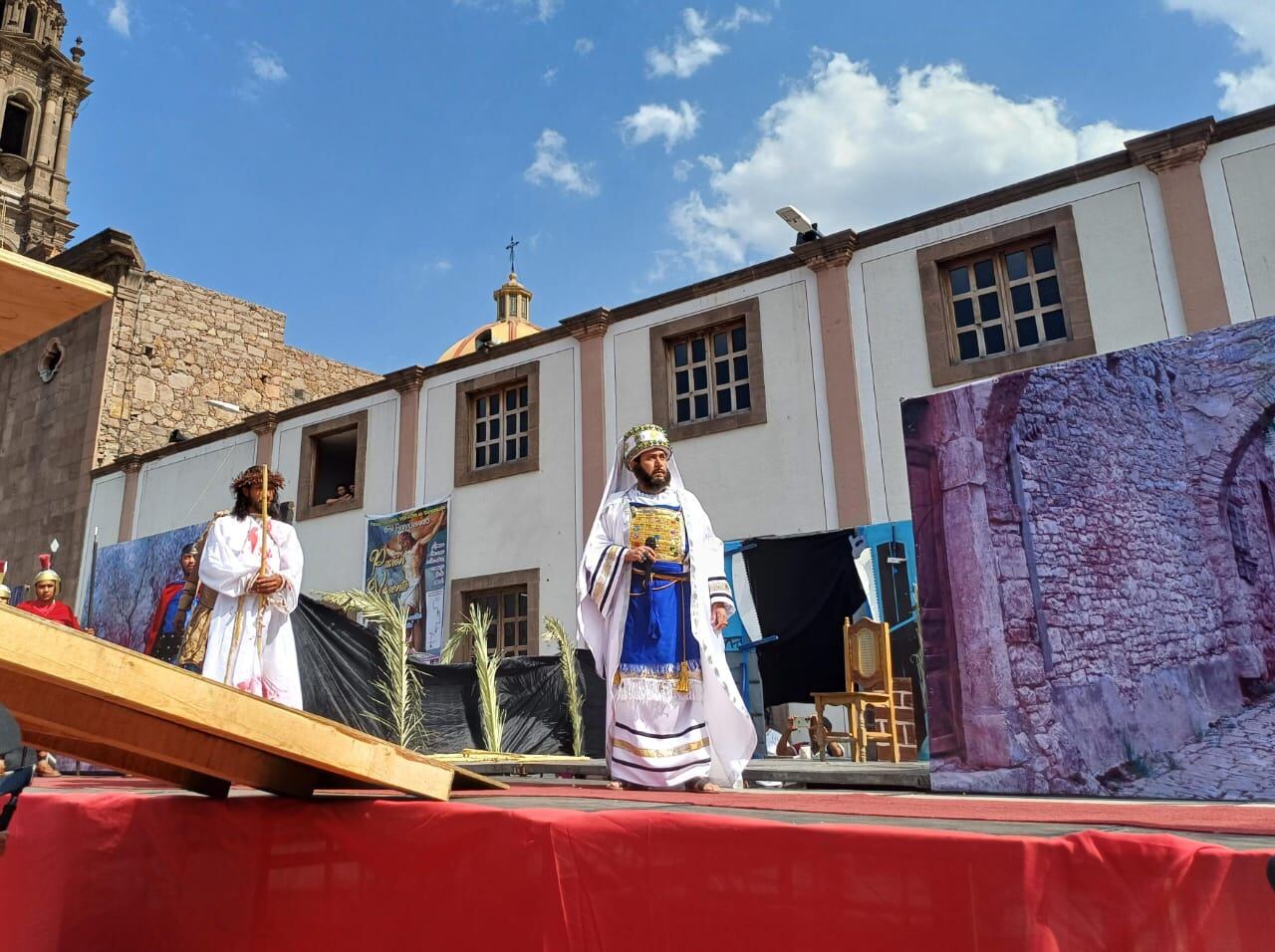 Al filo de la tarde Jesús fue crucificado: crónica de la pasión en San Juan de Guadalupe en SLP ...