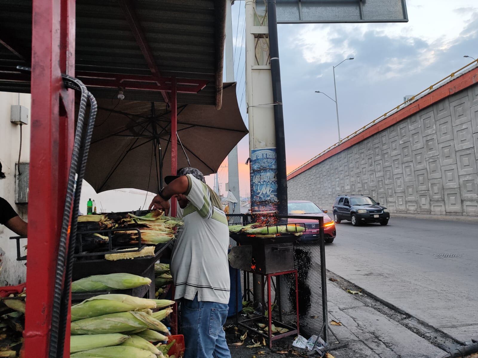 Marranadas y caprichos, una deliciosa forma de comer elote en Rioverde, SLP